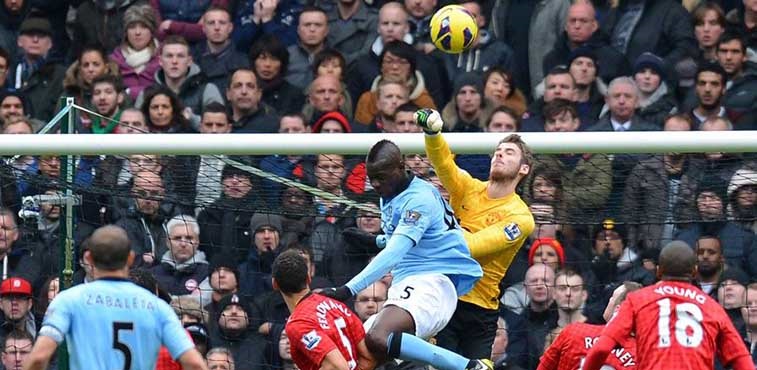 Goalkeeper High Ball Decision — Stick, Catch, Deflect, Or Punch? – Top ...