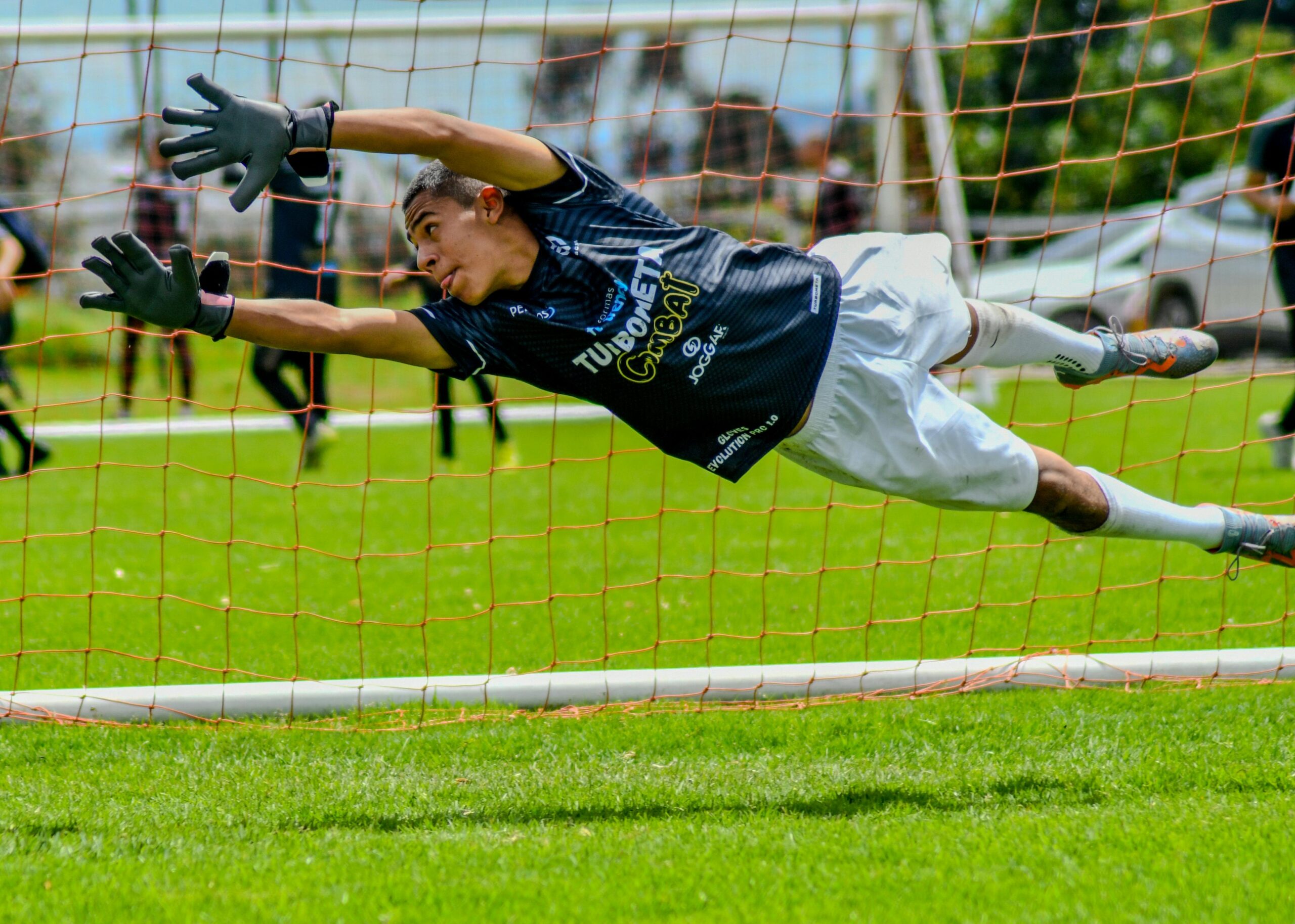 Mastering Penalty Saves: A Goalkeeper's Ultimate Guide – Top Goalkeeping