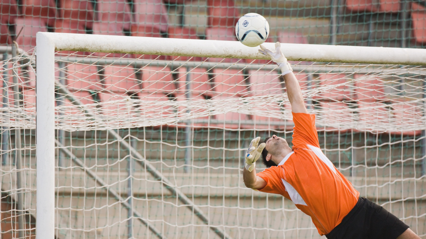 Goalkeeper Shot Stopping: When to Catch, Parry, or Use Your Feet – Top ...