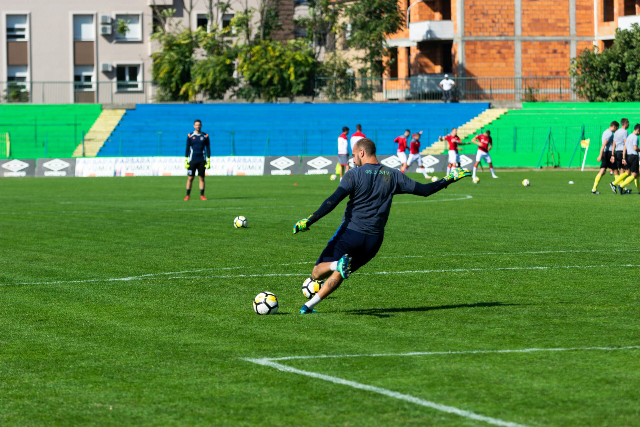 How to Improve Goalkeeper Distribution Accuracy Under Pressure – Top ...